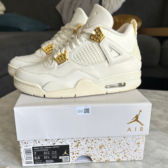 Nike | Shoes | Nike Air Jordan 4 Retro Sneakers | Poshmark